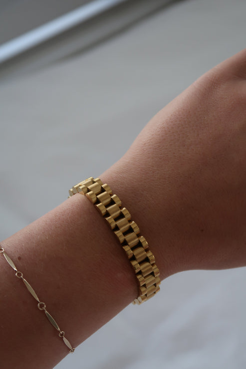 Bradley Watch Link Bracelet- Gold – Dose of Heaven Boutique